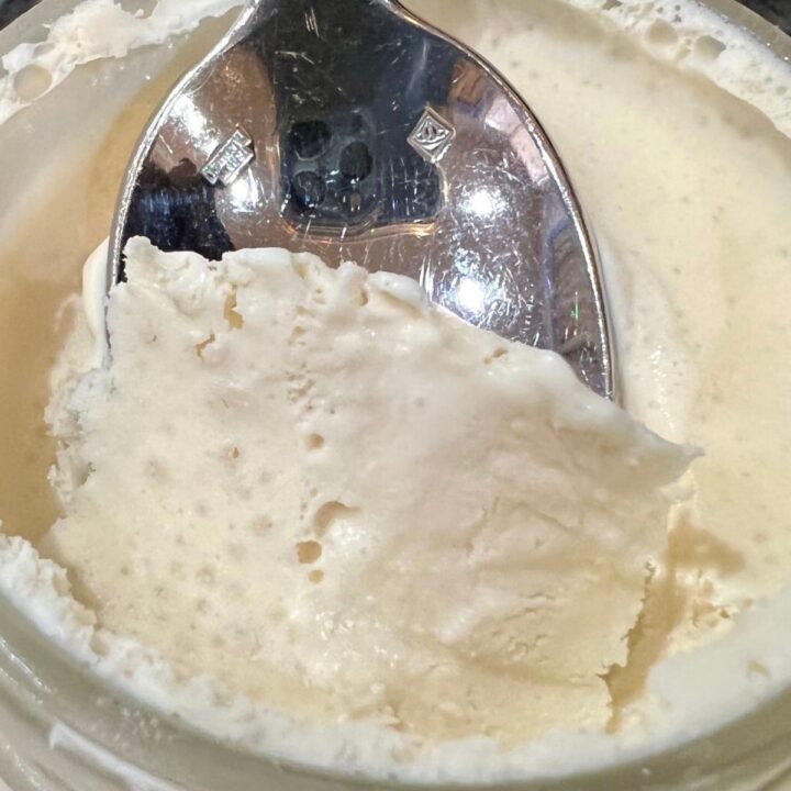 5 Minute Homemade Mason Jar Strawberry Ice Cream - SueSeaQPI