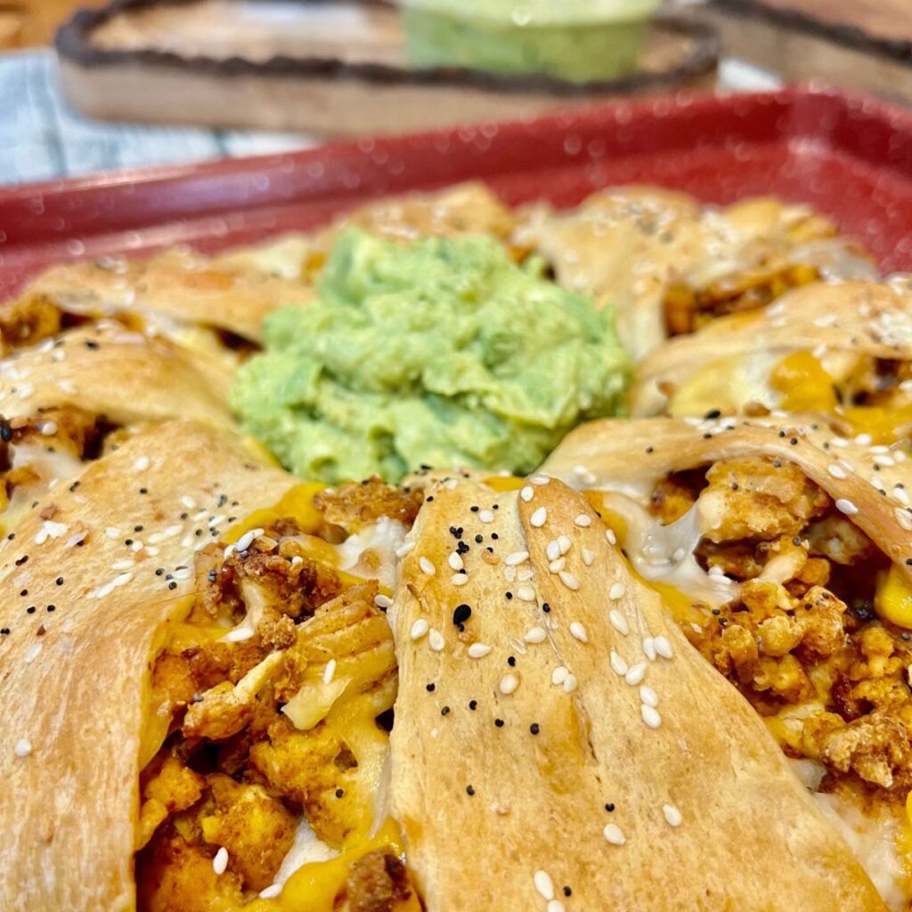 Easy Crescent Roll Taco Ring Recipe for Dinner - SueSeaQPI