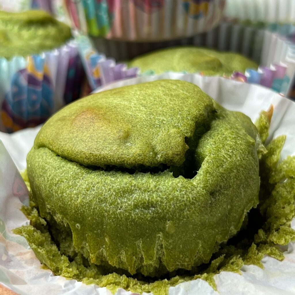 Green Goddess Sweet Spinach Banana Muffins Recipe - SueSeaQPI