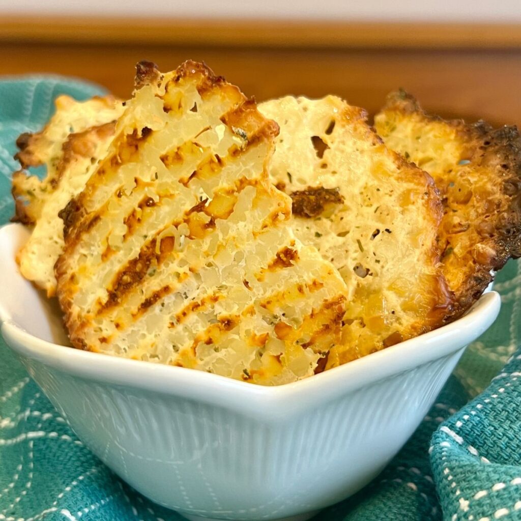 Easy Oven Baked Cottage Cheese Chips - SueSeaQPI