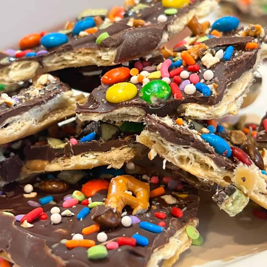 Easy Dark Chocolate Toffee Bark Recipe | Christmas Crack - SueSeaQPI